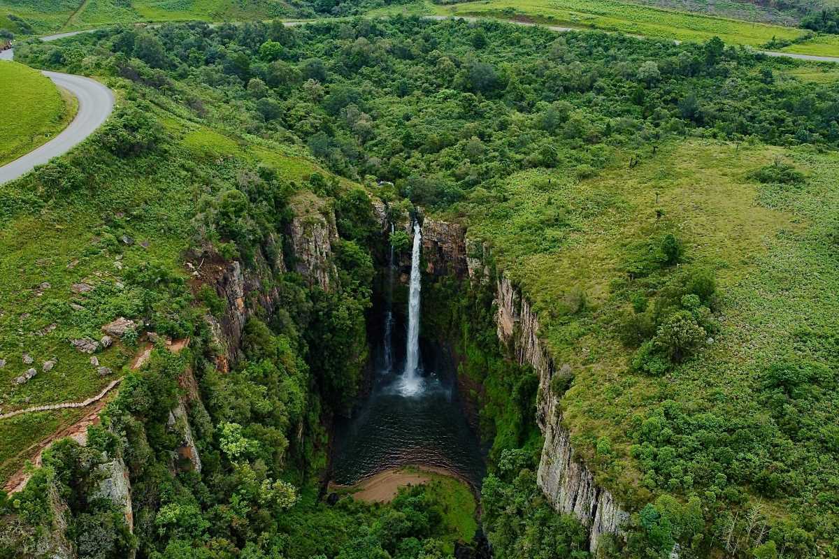 5 Must-See Waterfalls in South Africa – Drive South Africa